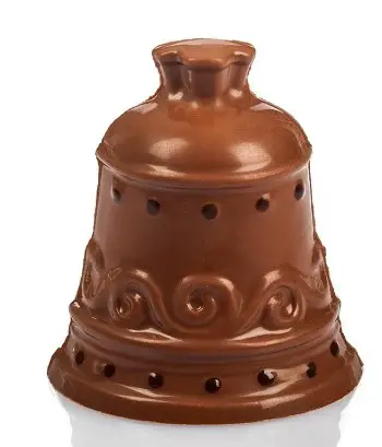 easter-chocolate-bell-hollow_France cropped | BLUE HARE MAGAZINE